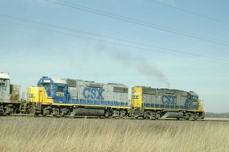 CSX 2771 and 2711